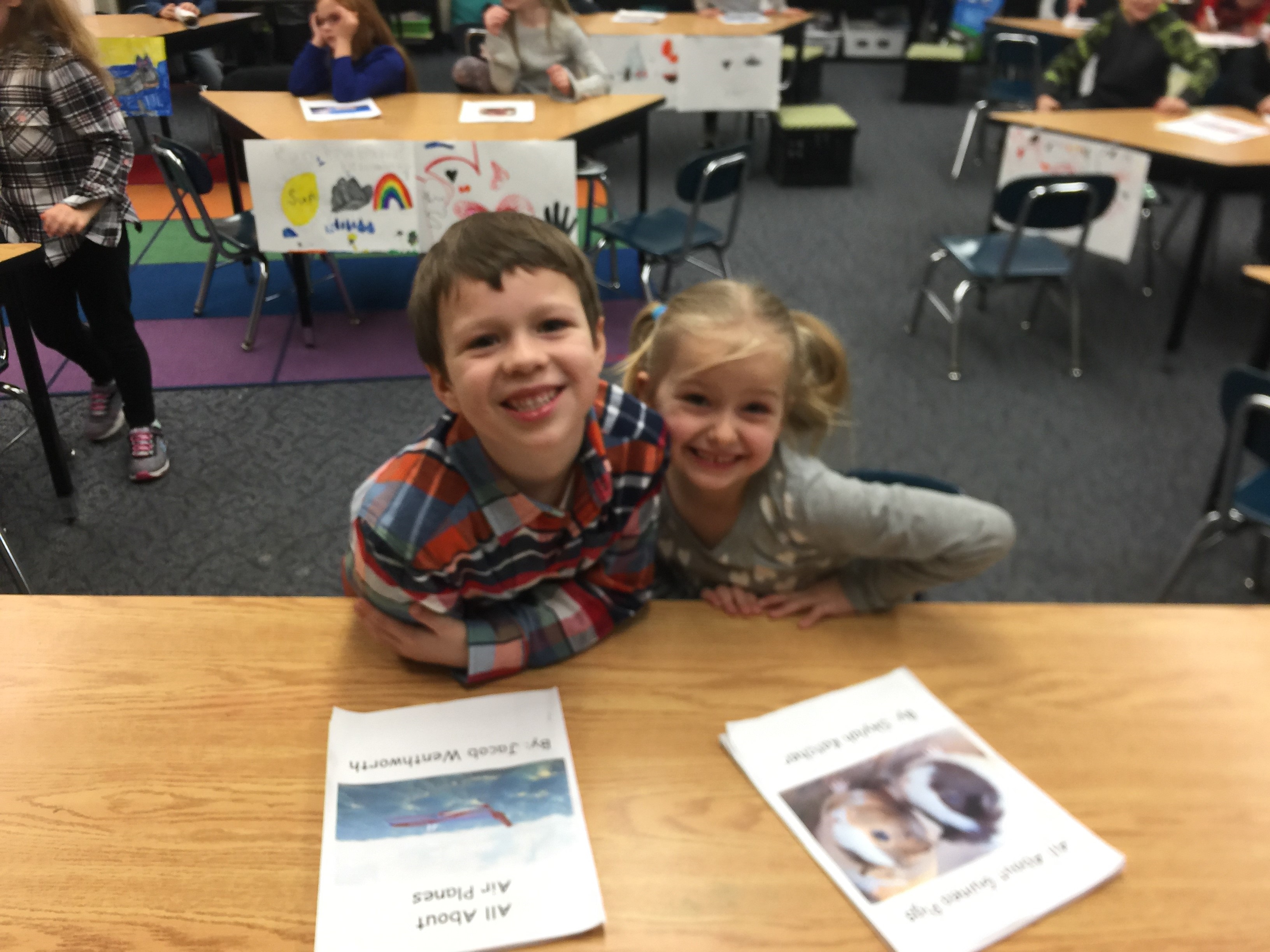 Round Elementary School - About Us